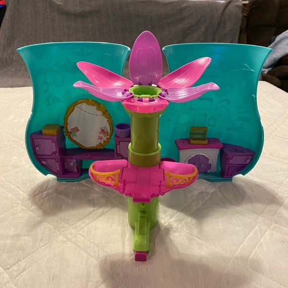 Toys | Skyrocket Blume Secret Surprise Garden Playset With Surprises ...
